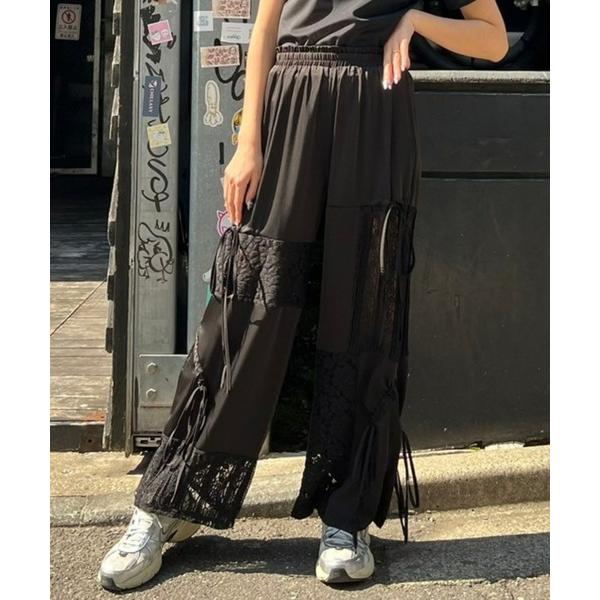 『タイムセール実施中』参考価格：22，000円発売時期：2024年05月コンディション：A（使用感なし）数回使用した程度で使用感が感じられないアイテム参考商品名：LACY PATCH WORK DROST パンツ参考品番：1243703【商...