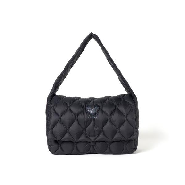 『セール実施中』参考価格：9，900円発売時期：2025年11月コンディション：A（使用感なし）数回使用した程度で使用感が感じられないアイテム参考商品名：TAION x STUDIO SEVEN MESSENGER DOWN BAG-L参考...