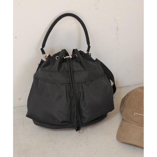 『タイムセール実施中』参考価格：4，490円発売時期：2024年08月コンディション：B（目立つ使用感なし）使用感が少ない、または気にならないアイテム全体的：汚れ参考商品名：撥水軽量2WAYバッグ/137590参考品番：137590【商品に...