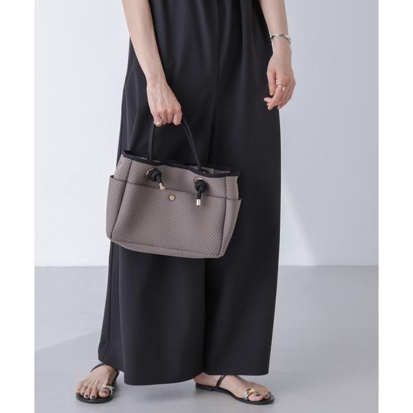 『タイムセール実施中』参考価格：9，900円発売時期：2024年06月コンディション：B（目立つ使用感なし）使用感が少ない、または気にならないアイテム留め具：傷参考商品名：ネオプレーンマルチポケットバッグ参考品番：669-4232301【商...