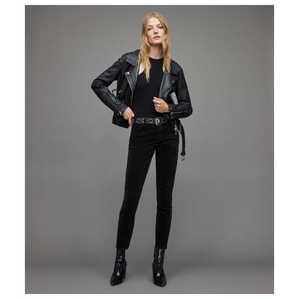 参考価格：26，400円発売時期：2022年10月コンディション：B（目立つ使用感なし）使用感が少ない、または気にならないアイテム全体的：汚れ参考商品名：MILLER CORD JEAN参考品番：WE023Y-5【商品に関する注意事項】・こ...