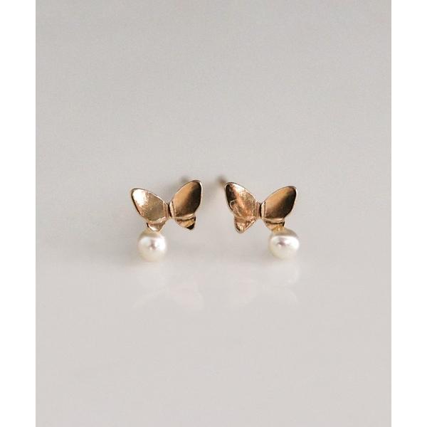 ※このアイテムは返品・交換対象外商品です。ZOZO問い合わせ番号:103313559ショップ:cui-cui，キュイキュイブランド:cui-cui，キュイキュイ商品名:パール バタフライ ピアス | K10YG 〈Web限定〉カテゴリ:アク...