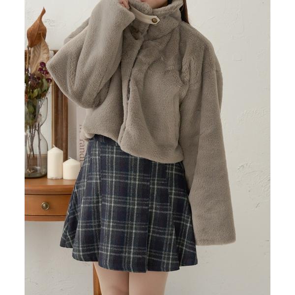 参考価格：3，995円発売時期：2024年10月コンディション：A（使用感なし）数回使用した程度で使用感が感じられないアイテム参考商品名：フェイクファーコート/WEB/EC限定商品参考品番：141702【商品に関する注意事項】・こちらの商品...