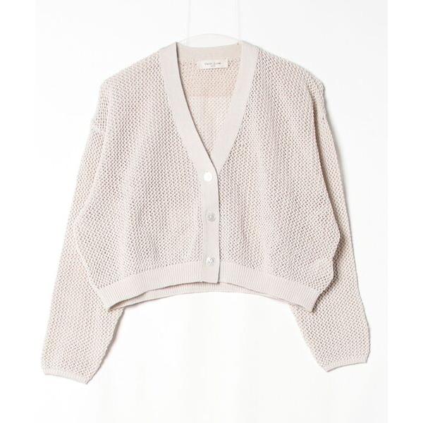 『セール実施中』参考価格：19，800円発売時期：2025年01月コンディション：S（新品同様）タグ付きの未使用、または新品同様のアイテム付属品：スペアボタン・タグ参考商品名：ギマコットン Vネック カーディガン参考品番：64-15-048...