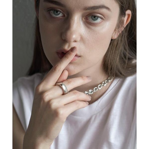 『タイムセール実施中』参考価格：5，500円発売時期：2022年11月コンディション：A（使用感なし）数回使用した程度で使用感が感じられないアイテム参考商品名：ital. from JUNRed / parallelogram ring参考...