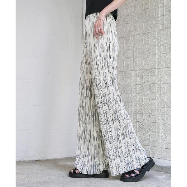 『セール実施中』参考価格：4，996円発売時期：2024年01月コンディション：A（使用感なし）数回使用した程度で使用感が感じられないアイテム参考商品名：ニュアンス柄 ハイウエスト フレアプリーツパンツ参考品番：92202909【商品に関す...