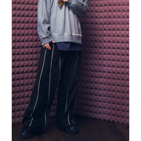 『セール実施中』参考価格：22，000円発売時期：2023年09月コンディション：A（使用感なし）数回使用した程度で使用感が感じられないアイテム参考商品名：《UNISEX》Over Lock Stitch Different Materia...