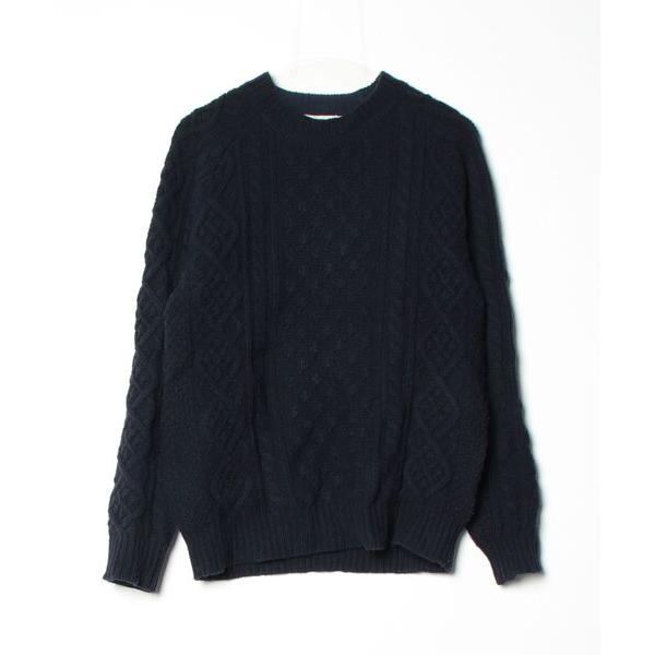 『タイムセール実施中』参考価格：15，074円発売時期：2017年08月コンディション：C（やや使用感あり）使用感があり、やや気になる傷や汚れがあるアイテム全体的：毛玉参考商品名：ラムウールケーブルニット参考品番：UW77-12U037ZO...