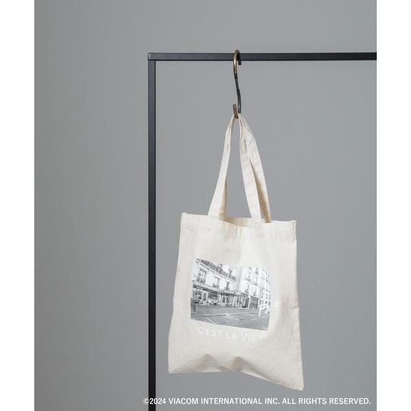 『タイムセール実施中』参考価格：3，740円発売時期：2024年10月コンディション：C（やや使用感あり）使用感があり、やや気になる傷や汚れがあるアイテム全体的：汚れ持ち手：色あせ参考商品名：Emily in Paris×FUDGE トート...