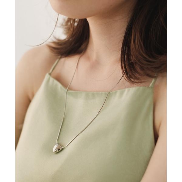 『セール実施中』参考価格：2，420円発売時期：2023年02月コンディション：A（使用感なし）数回使用した程度で使用感が感じられないアイテム参考商品名：【fiw.】スネークチェーンハートネックレス参考品番：KAZ1031111A0004【...