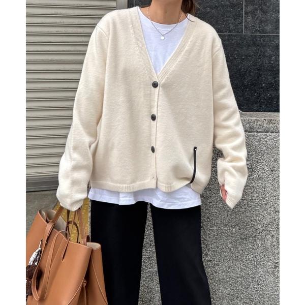 『タイムセール実施中』参考価格：7，590円発売時期：2025年03月コンディション：A（使用感なし）数回使用した程度で使用感が感じられないアイテム参考商品名：ストラップ付きニットカーディガン(chiica select)/ ビックシルエッ...