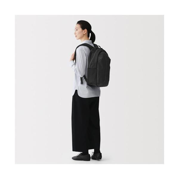 ZOZO問い合わせ番号:103355635ショップ:無印良品，ムジルシリョウヒンブランド:無印良品，ムジルシリョウヒン商品名:肩の負担を軽くする　撥水　ビジネス　リュックサック（丸型）カテゴリ:バッグ>バックパック/リュックブランド品...
