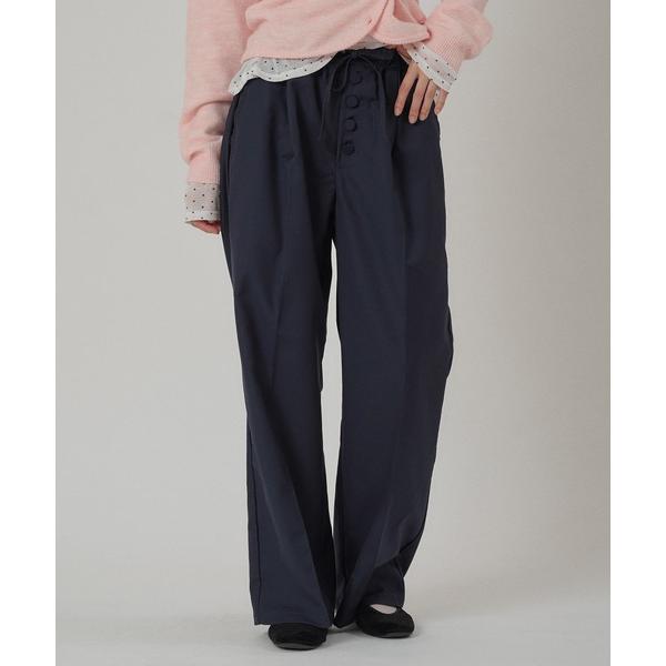 ZOZO問い合わせ番号:103356586ショップ:MUHET，ミュエータブランド:MUHET，ミュエータ商品名:covered-button easy slacks pants / クルミボタンイージースラックスパンツカテゴリ:パンツ&g...