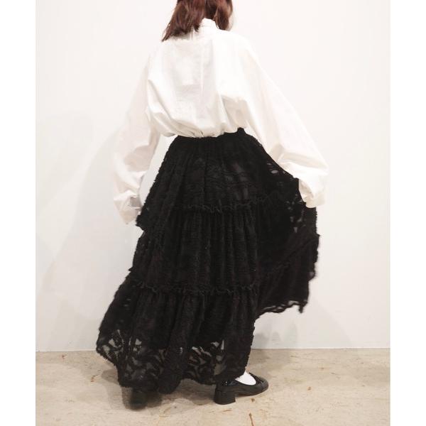 『セール実施中』参考価格：6，930円発売時期：2024年04月コンディション：B（目立つ使用感なし）使用感が少ない、または気にならないアイテム全体的：色あせ付属品：インナー参考商品名：nene - ティアードフリルロングスカート　made...