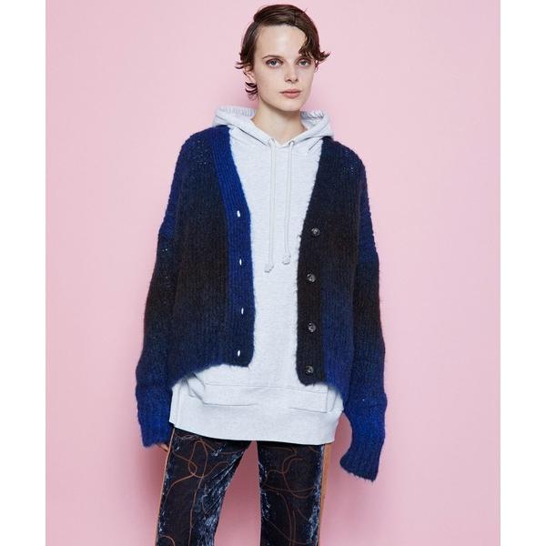 『セール実施中』参考価格：25，300円発売時期：2023年11月コンディション：B（目立つ使用感なし）使用感が少ない、または気にならないアイテム袖：汚れ参考商品名：Italian Alpaca Gradation Knit Cardiga...