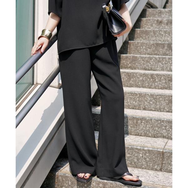 『タイムセール実施中』参考価格：20，900円発売時期：2025年07月コンディション：A（使用感なし）数回使用した程度で使用感が感じられないアイテム参考商品名：*Sofiaイージーパンツ参考品番：25030586821030【商品に関する...