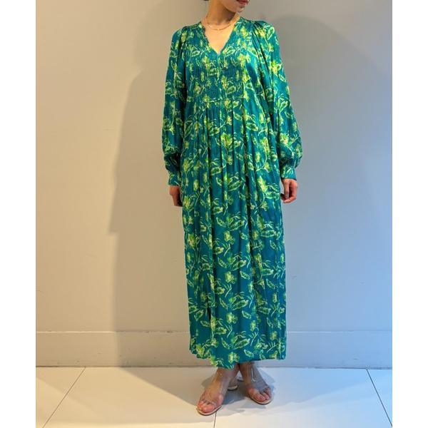 『セール実施中』参考価格：24，200円発売時期：2024年09月コンディション：B（目立つ使用感なし）使用感が少ない、または気にならないアイテム首周り：ひきつれ参考商品名：HAND PAINT FLOWER PRT DRESS参考品番：0...