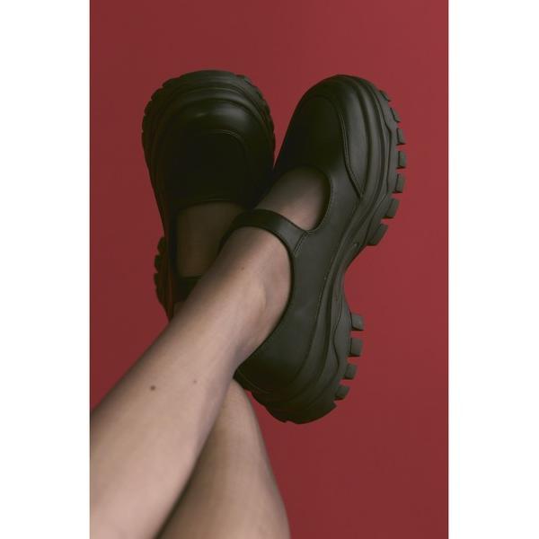 『セール実施中』参考価格：8，800円発売時期：2024年01月コンディション：C（やや使用感あり）使用感があり、やや気になる傷や汚れがあるアイテムかかと：型崩れ、擦り減り表面：履きジワ全体的：汚れ【商品に関する注意事項】・こちらの商品画像...