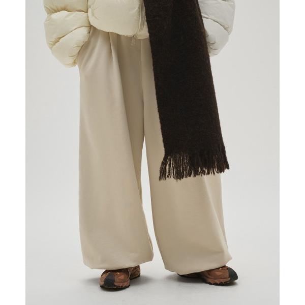 ZOZO問い合わせ番号:103392958ショップ:TODAYFUL，トゥデイフルブランド:TODAYFUL，トゥデイフル商品名:Tuck Sweat Pantsカテゴリ:パンツ>その他パンツブランド品番:12610718素材:綿10...