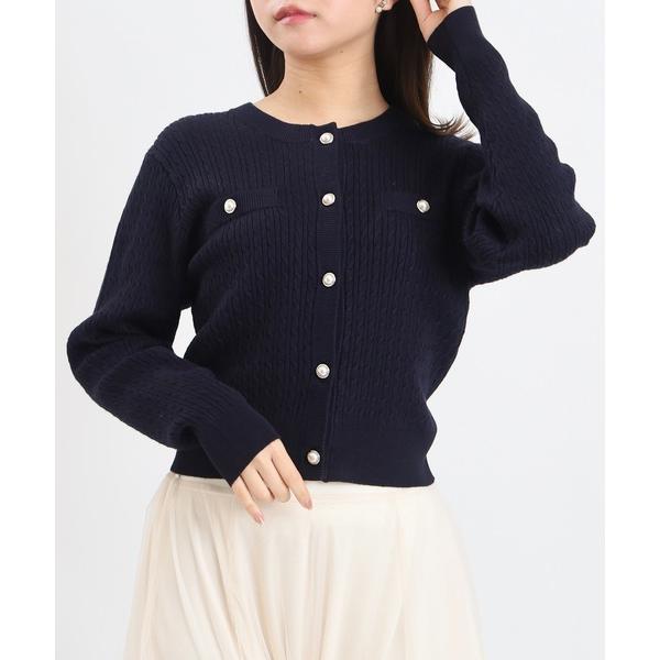 ZOZO問い合わせ番号:103396323ショップ:ASTORIA ODIER，アストリアオディールブランド:ASTORIA ODIER，アストリアオディール商品名:パールボタン ケーブル編みカーディガン 長袖カテゴリ:トップス>カー...