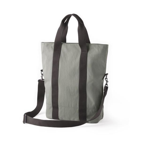 ZOZO問い合わせ番号:103397105ショップ:無印良品，ムジルシリョウヒンブランド:MUJI Labo，ムジラボ，無印良品，ムジルシリョウヒン商品名:〔MUJI Labo〕撥水２ＷＡＹバッグカテゴリ:バッグ>トートバッグブランド...