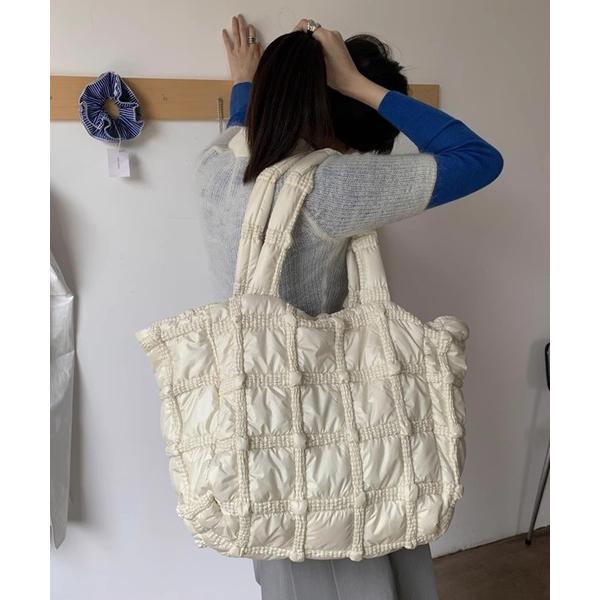 『セール実施中』参考価格：7，779円発売時期：2025年01月コンディション：B（目立つ使用感なし）使用感が少ない、または気にならないアイテム表面：ほつれ全体的：汚れ参考商品名：【LONSLAN】 ラティスナイロントートバッグ sanal...