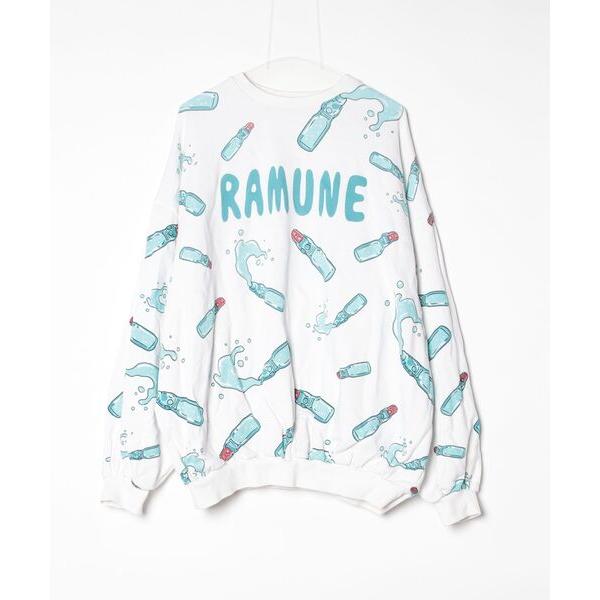 参考価格：5，500円発売時期：2021年08月コンディション：C（やや使用感あり）使用感があり、やや気になる傷や汚れがあるアイテム全体的：汚れ参考商品名：フード総柄スウェット(RAMUNE)参考品番：PN21SS-032-1RZOZO問い...