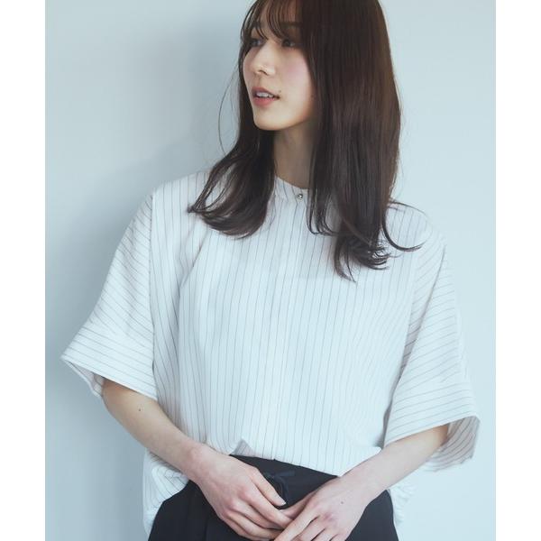 参考価格：4，290円発売時期：2024年07月コンディション：B（目立つ使用感なし）使用感が少ない、または気にならないアイテム首周り：汚れ参考商品名：【再登場／魅せる体型カバー服／洗える】ボイルドルマンブラウス参考品番：040-89016...