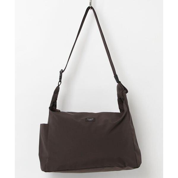 『タイムセール実施中』参考価格：13，200円発売時期：2025年02月コンディション：A（使用感なし）数回使用した程度で使用感が感じられないアイテム参考商品名：【別注】＜STANDARD SUPPLY＞GLR トライアングル ショルダーバ...