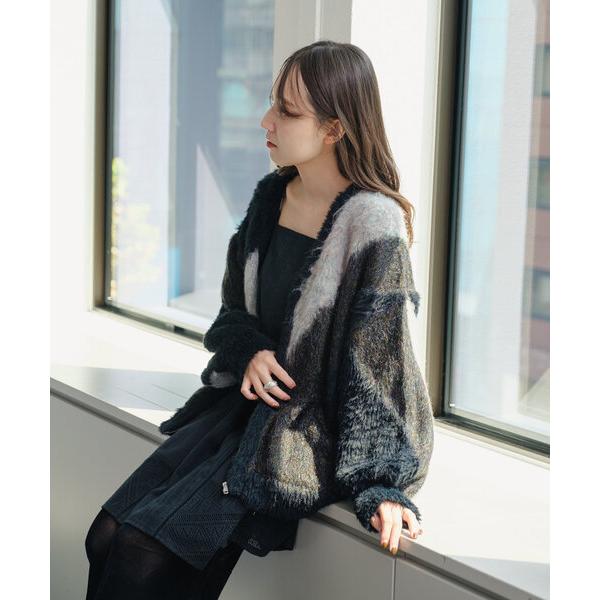 『セール実施中』参考価格：10，780円発売時期：2024年09月コンディション：A（使用感なし）数回使用した程度で使用感が感じられないアイテム参考商品名：【9.27(金)12:00発売/前後2WAY】インターシャニットジップブルゾン参考品...