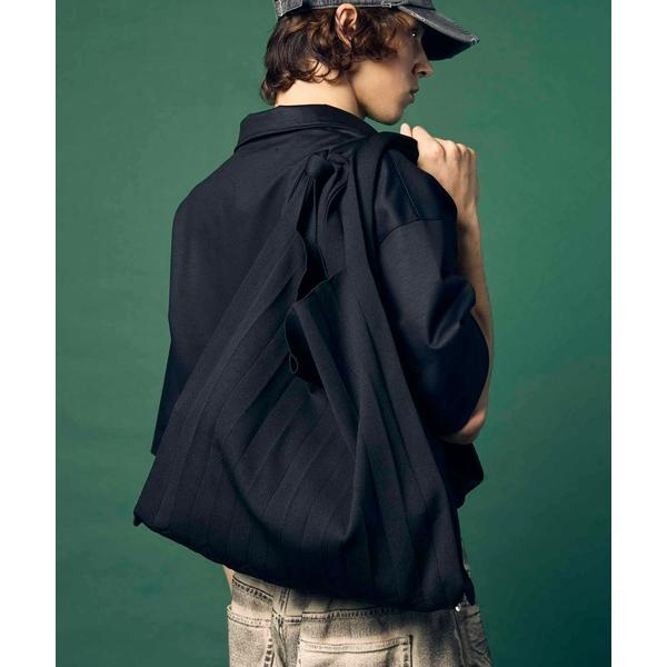 『セール実施中』参考価格：3，850円発売時期：2025年07月コンディション：A（使用感なし）数回使用した程度で使用感が感じられないアイテム参考商品名：《UNISEX》【EX】Pleats Knit Shoulder Tote Bag/プ...