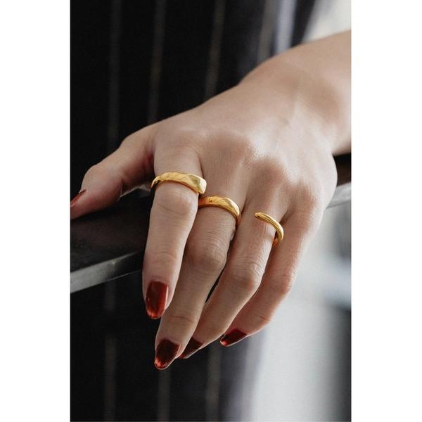 『タイムセール実施中』参考価格：3，850円発売時期：2024年12月コンディション：B（目立つ使用感なし）使用感が少ない、または気にならないアイテム表面：傷【商品に関する注意事項】・こちらの商品画像は、実物ではなく新品時の画像を掲載してお...