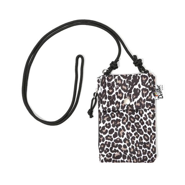 『セール実施中』参考価格：5，500円発売時期：2023年07月コンディション：C（やや使用感あり）使用感があり、やや気になる傷や汚れがあるアイテム全体的：汚れ参考商品名：EVANS SHOULDER／エヴァンスショルダー参考品番：DFV1...