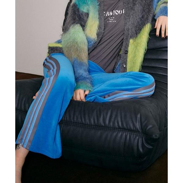 『タイムセール実施中』参考価格：18，920円発売時期：2023年10月コンディション：B（目立つ使用感なし）使用感が少ない、または気にならないアイテムすそ周り：汚れ参考商品名：Leather Side Line Velor Pants/レ...