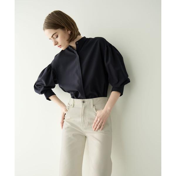 『セール実施中』参考価格：13，200円発売時期：2024年01月コンディション：B（目立つ使用感なし）使用感が少ない、または気にならないアイテム首周り：汚れ参考商品名：ウォッシャブルバンドカラーシャツ参考品番：6841239【商品に関する...