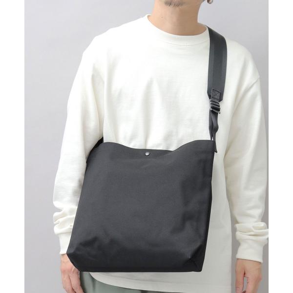 『タイムセール実施中』参考価格：6，160円発売時期：2023年07月コンディション：B（目立つ使用感なし）使用感が少ない、または気にならないアイテム角・留め具：剥げ参考商品名：日本製 ポリエステル ショルダーバッグ参考品番：SSS-012...