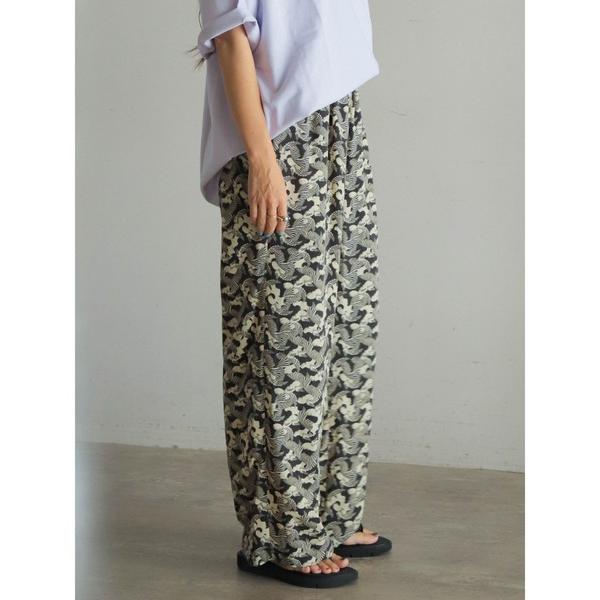 『セール実施中』参考価格：24，200円発売時期：2024年01月コンディション：A（使用感なし）数回使用した程度で使用感が感じられないアイテム参考商品名：MIXパターンバードPT　イージーパンツ参考品番：10-1-04-201-4-1【商...