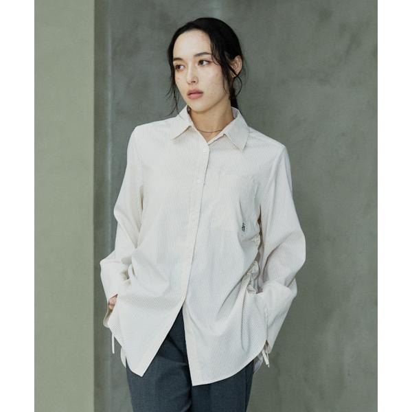 『セール実施中』参考価格：9，800円発売時期：2024年03月コンディション：A（使用感なし）数回使用した程度で使用感が感じられないアイテム参考商品名：【Formeque】ワイドスリーブシャーリングシャツ参考品番：2402-FMQ-FBL...