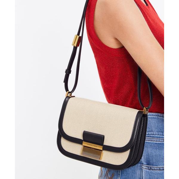 『タイムセール実施中』参考価格：11，900円発売時期：2023年02月コンディション：B（目立つ使用感なし）使用感が少ない、または気にならないアイテム表面：色移り全体的：汚れ、傷留め具：剥げ、くすみ・内側：毛玉、傷ショルダーストラップ：型...