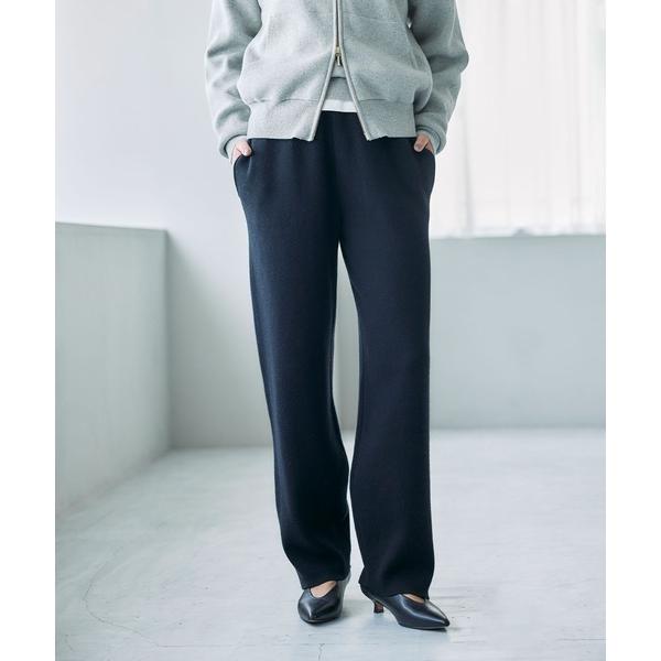 『セール実施中』参考価格：13，200円発売時期：2025年10月コンディション：A（使用感なし）数回使用した程度で使用感が感じられないアイテム参考商品名：コットンカシミヤニットワイドテーパードパンツ参考品番：6854604【商品に関する注...