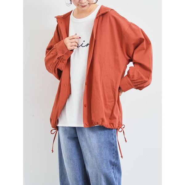 『セール実施中』参考価格：6，490円発売時期：2025年09月コンディション：A（使用感なし）数回使用した程度で使用感が感じられないアイテム参考商品名：フードシャツジャケット参考品番：2300566-32-33【商品に関する注意事項】・こ...