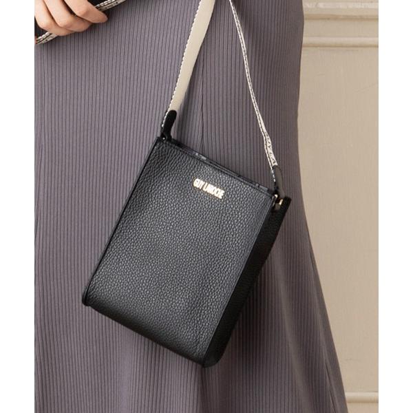 『タイムセール実施中』参考価格：16，800円発売時期：2023年01月コンディション：A（使用感なし）数回使用した程度で使用感が感じられないアイテム参考商品名：Guy Laroche/ギ・ラロッシュ　 イタリアンレザー 牛革カードケース付...