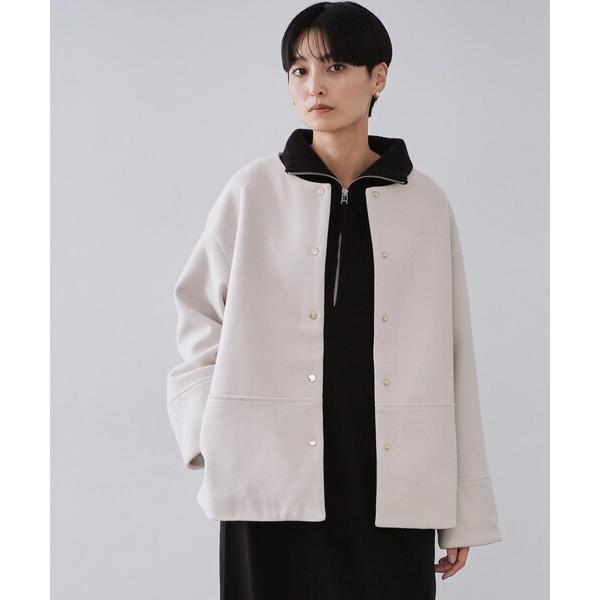 参考価格：9，900円発売時期：2025年11月コンディション：B（目立つ使用感なし）使用感が少ない、または気にならないアイテム全体的：汚れ袖口：毛玉参考商品名：ウールライクメルトン ノーカラーコート【洗濯機OK】参考品番：637-9488...