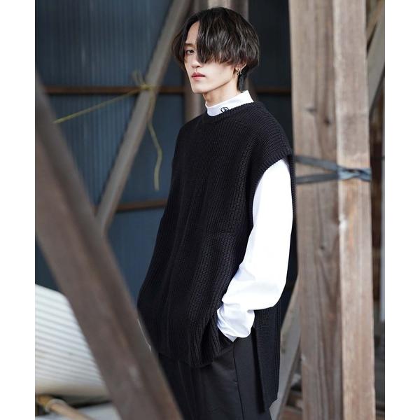 参考価格：3，995円発売時期：2022年03月コンディション：A（使用感なし）数回使用した程度で使用感が感じられないアイテム参考商品名：ハイスリット リブ ニット ベスト参考品番：211891【商品に関する注意事項】・こちらの商品画像は、...