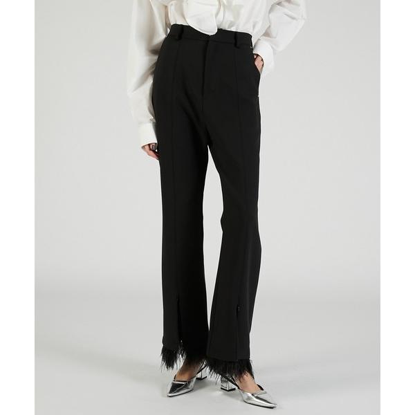 『セール実施中』参考価格：26，400円発売時期：2025年07月コンディション：A（使用感なし）数回使用した程度で使用感が感じられないアイテム参考商品名：フェザーヘムパンツ / Feather Hem Pants参考品番：31252465...