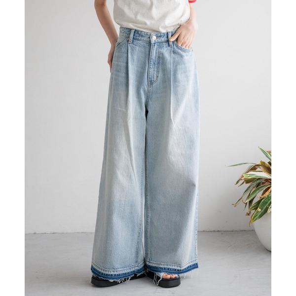 『セール実施中』参考価格：8，250円発売時期：2024年05月コンディション：A（使用感なし）数回使用した程度で使用感が感じられないアイテム参考商品名：ＣＯＮＥ／タックワイドパンツ  116717参考品番：116717【商品に関する注意事...