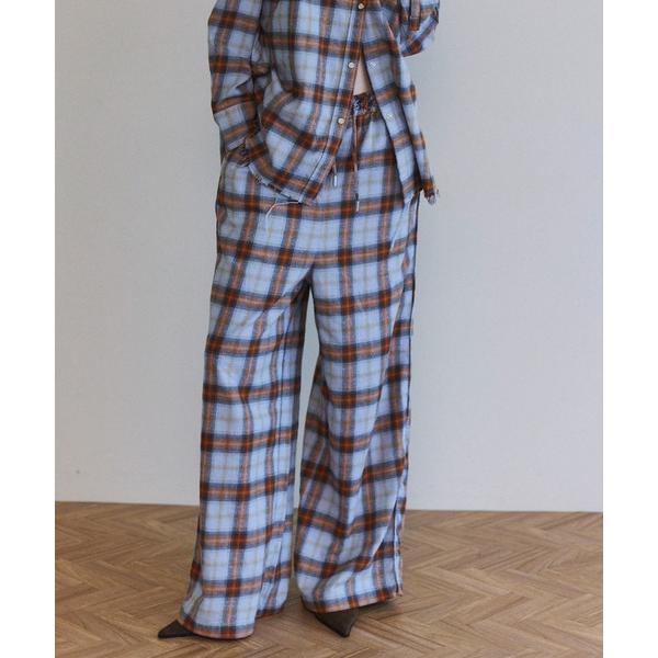 『タイムセール実施中』参考価格：18，920円発売時期：2024年12月コンディション：D（傷・汚れあり）傷や汚れがあるが使用には問題ないアイテム全体的：毛玉参考商品名：Plaid Pattern Easy Pants/チェックイージーパン...