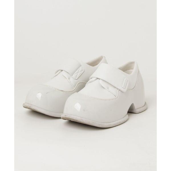 『タイムセール実施中』参考価格：13，900円発売時期：2023年09月コンディション：C（やや使用感あり）使用感があり、やや気になる傷や汚れがあるアイテム全体的：汚れ、傷参考商品名：Pixie ピクシー パテントプラットフォームローファー...