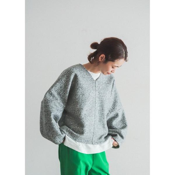 『タイムセール実施中』参考価格：14，300円発売時期：2022年10月コンディション：A（使用感なし）数回使用した程度で使用感が感じられないアイテム参考商品名：ブークレニードルパンチ　ドルマンカットソー参考品番：10-1-08-228-2...