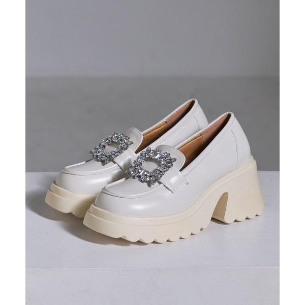 『セール実施中』参考価格：4，990円発売時期：2024年02月コンディション：C（やや使用感あり）使用感があり、やや気になる傷や汚れがあるアイテムソール：汚れ付属品：箱参考商品名：7.5cm低め厚底ビジューローファーパンプス参考品番：53...